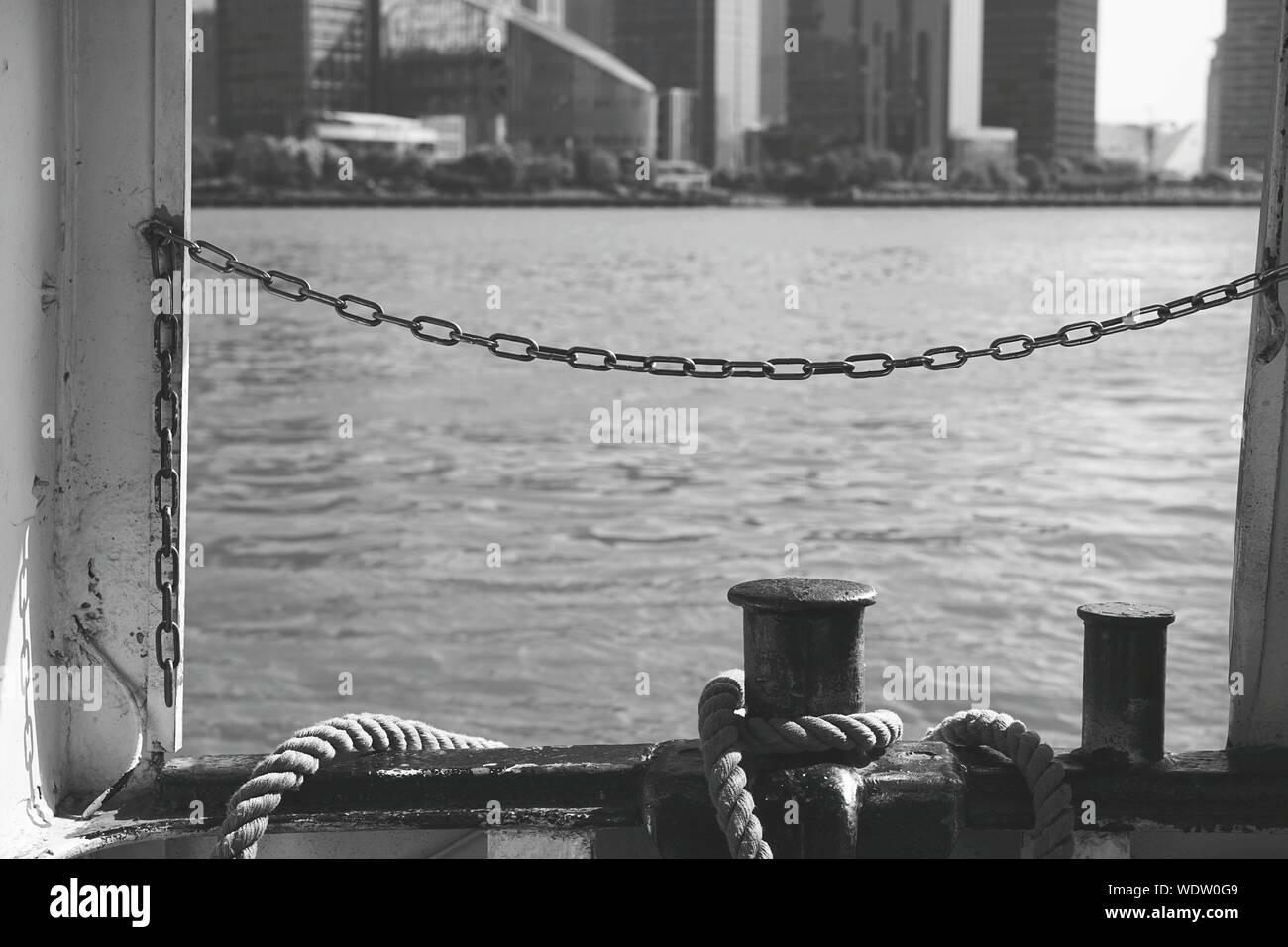 Metal Chain Of Ship High Resolution Stock Photography and Images - Alamy