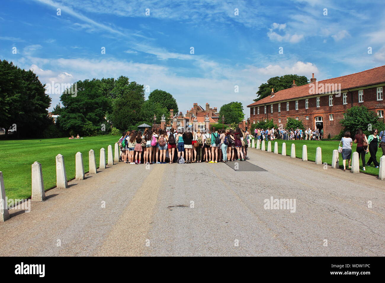 The Royal Castle Of HAMPTON Court, England Stock Photo - Alamy