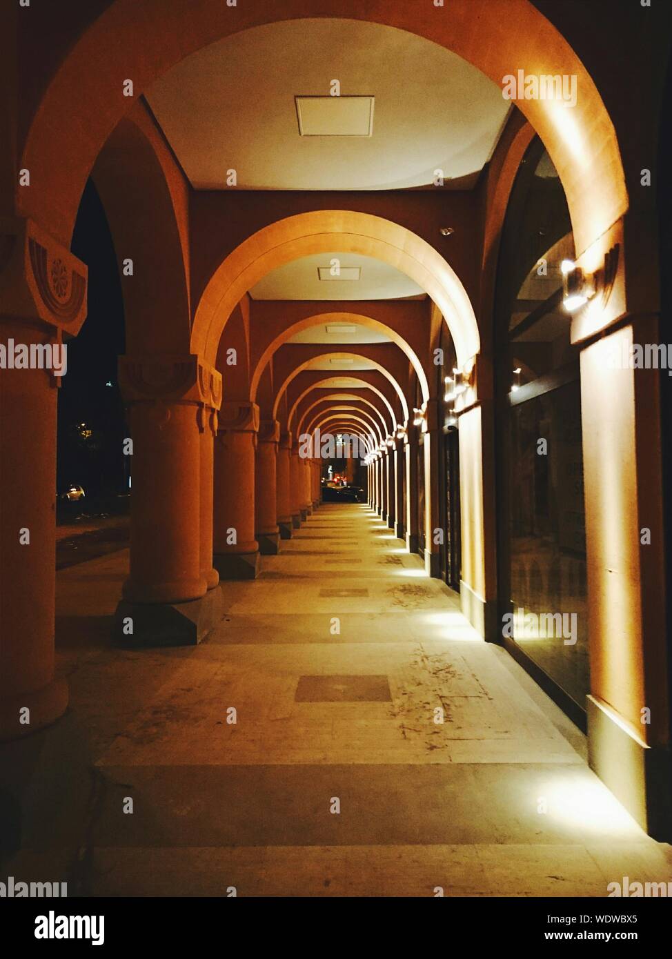 Architecture of arches hi-res stock photography and images - Alamy