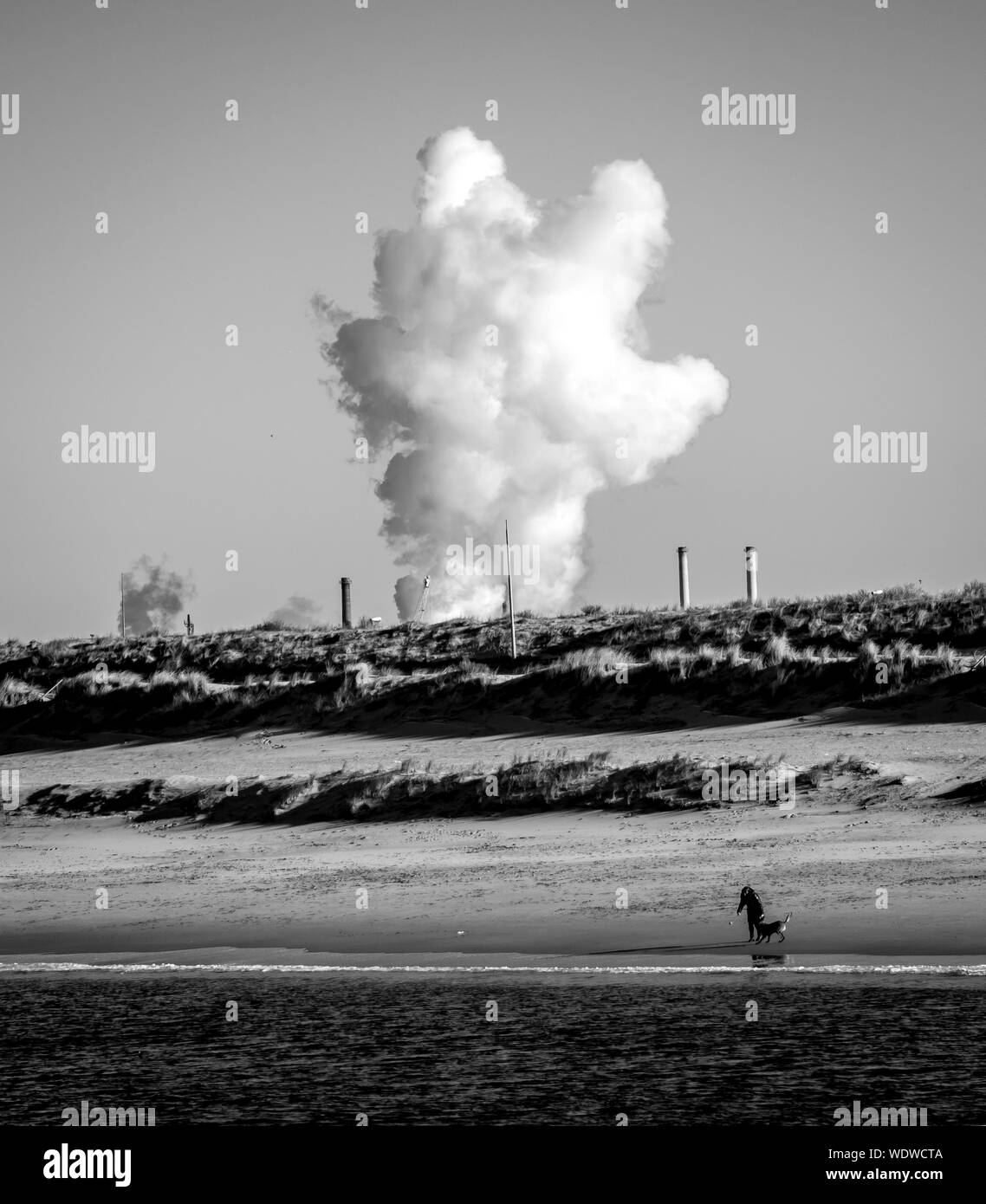 Smoke and clear sky hi-res stock photography and images - Alamy