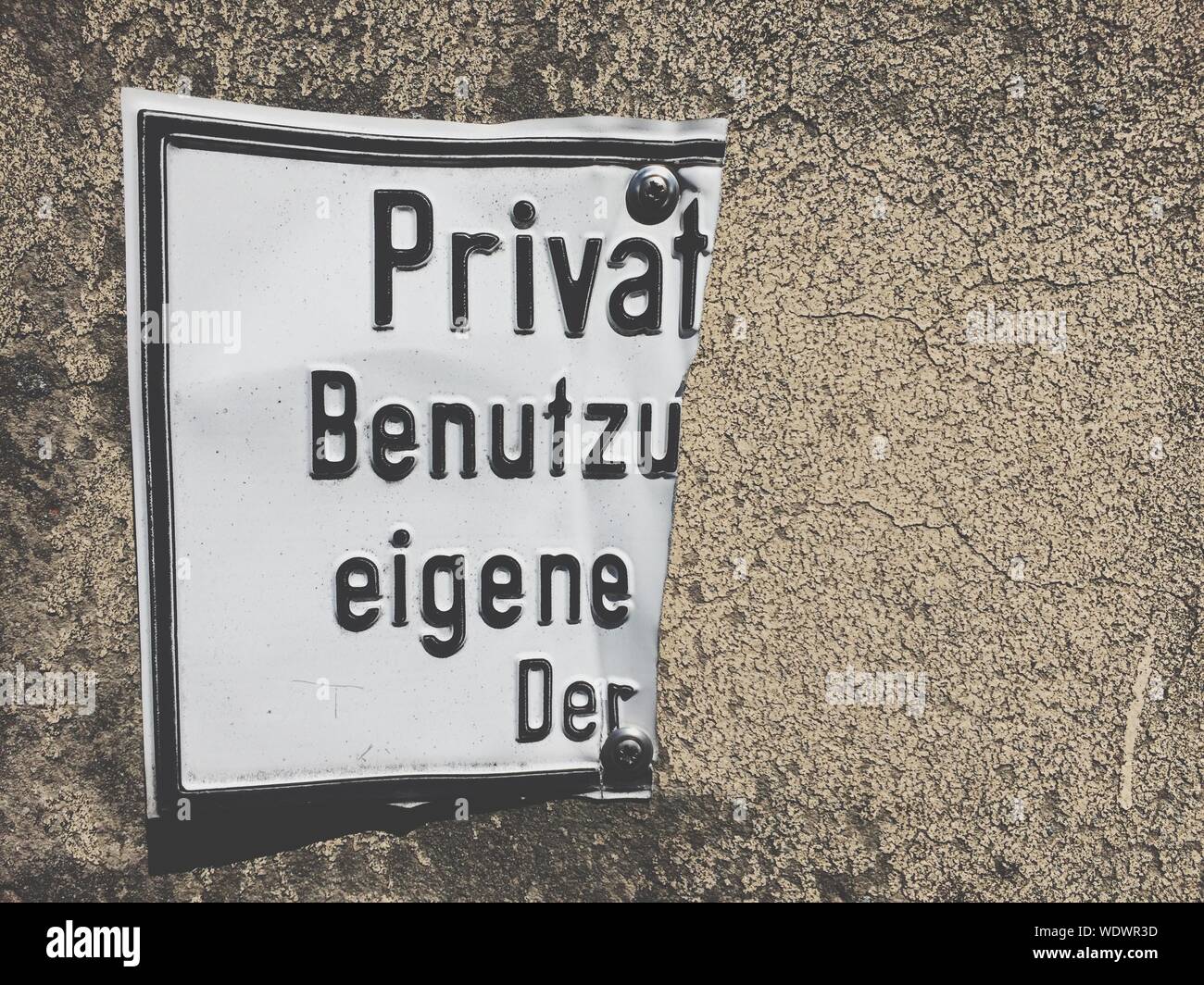 Broken signboard hi-res stock photography and images - Alamy
