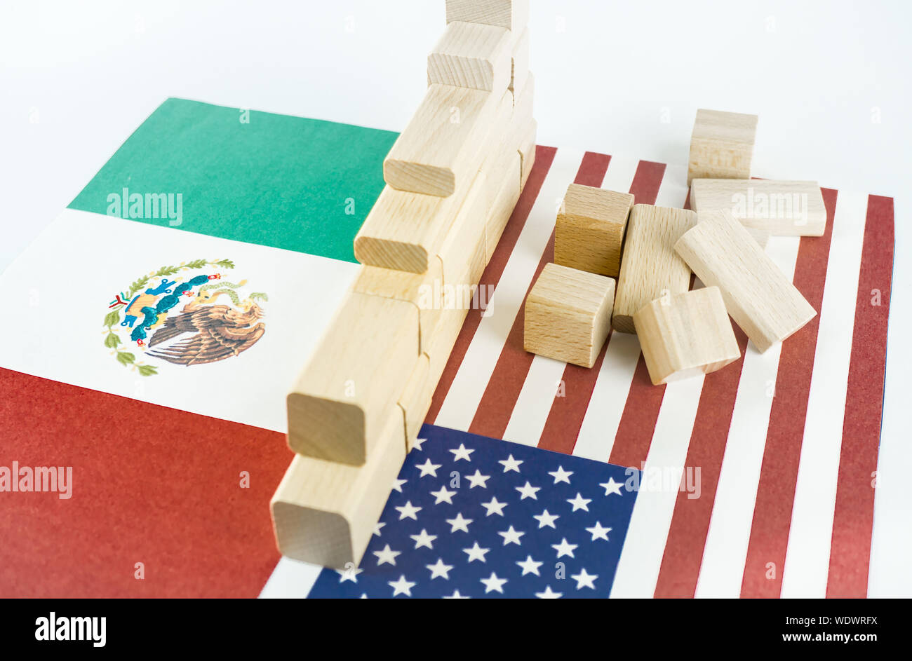 Flags high up hi-res stock photography and images - Alamy