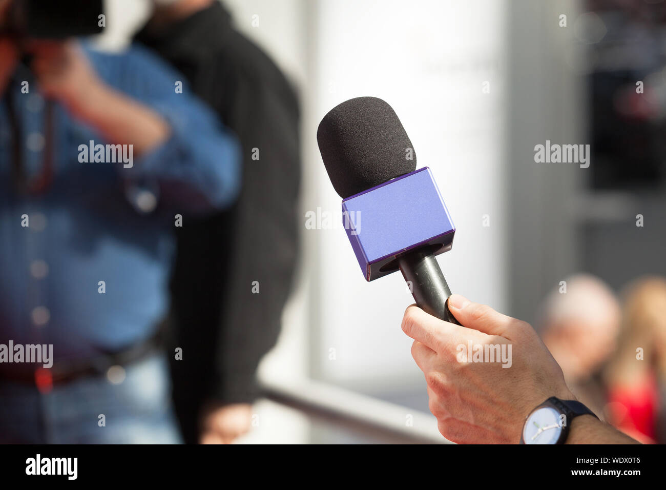Focus interview hi-res stock photography and images - Alamy