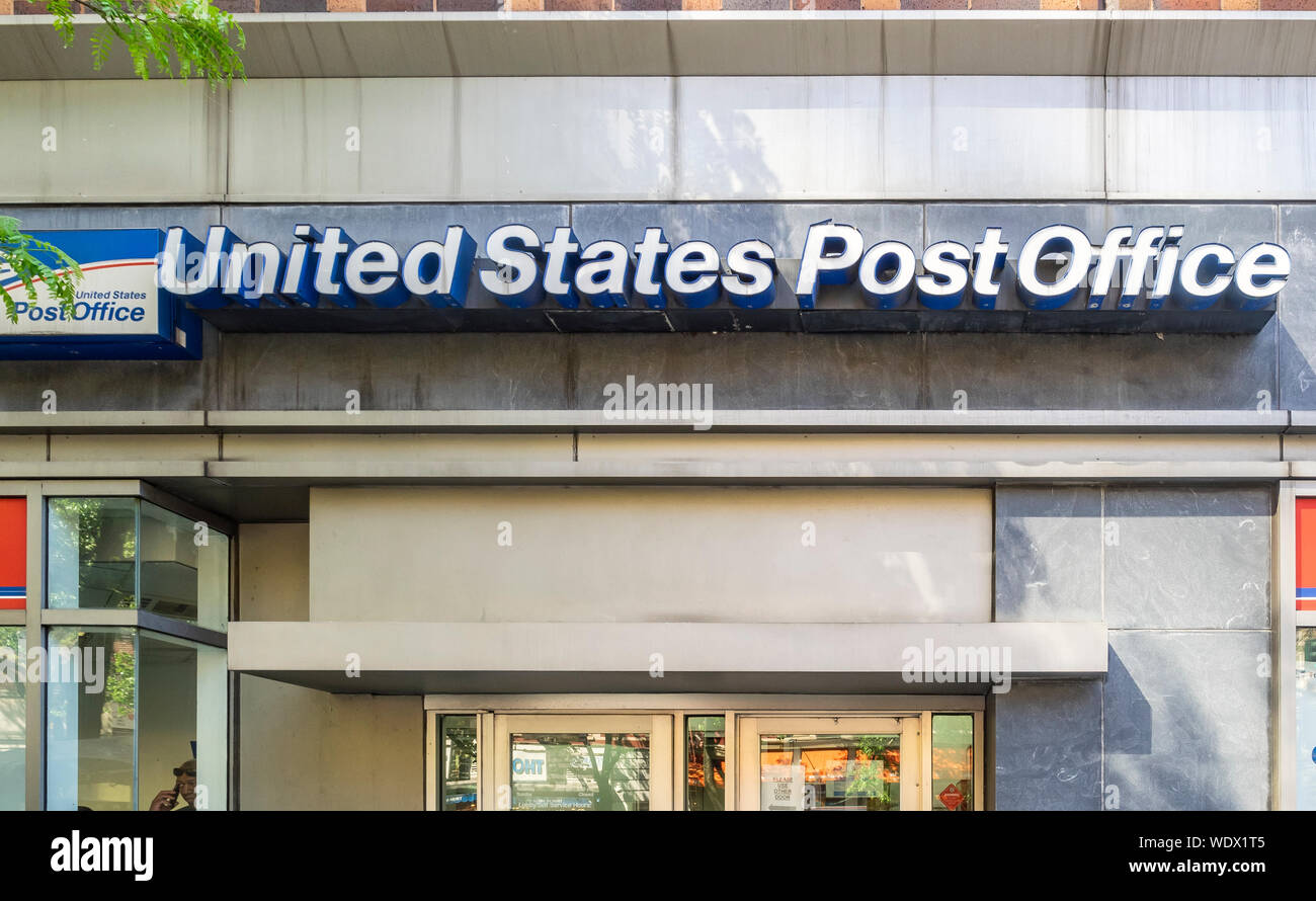 Verizon exterior sign hi-res stock photography and images - Alamy