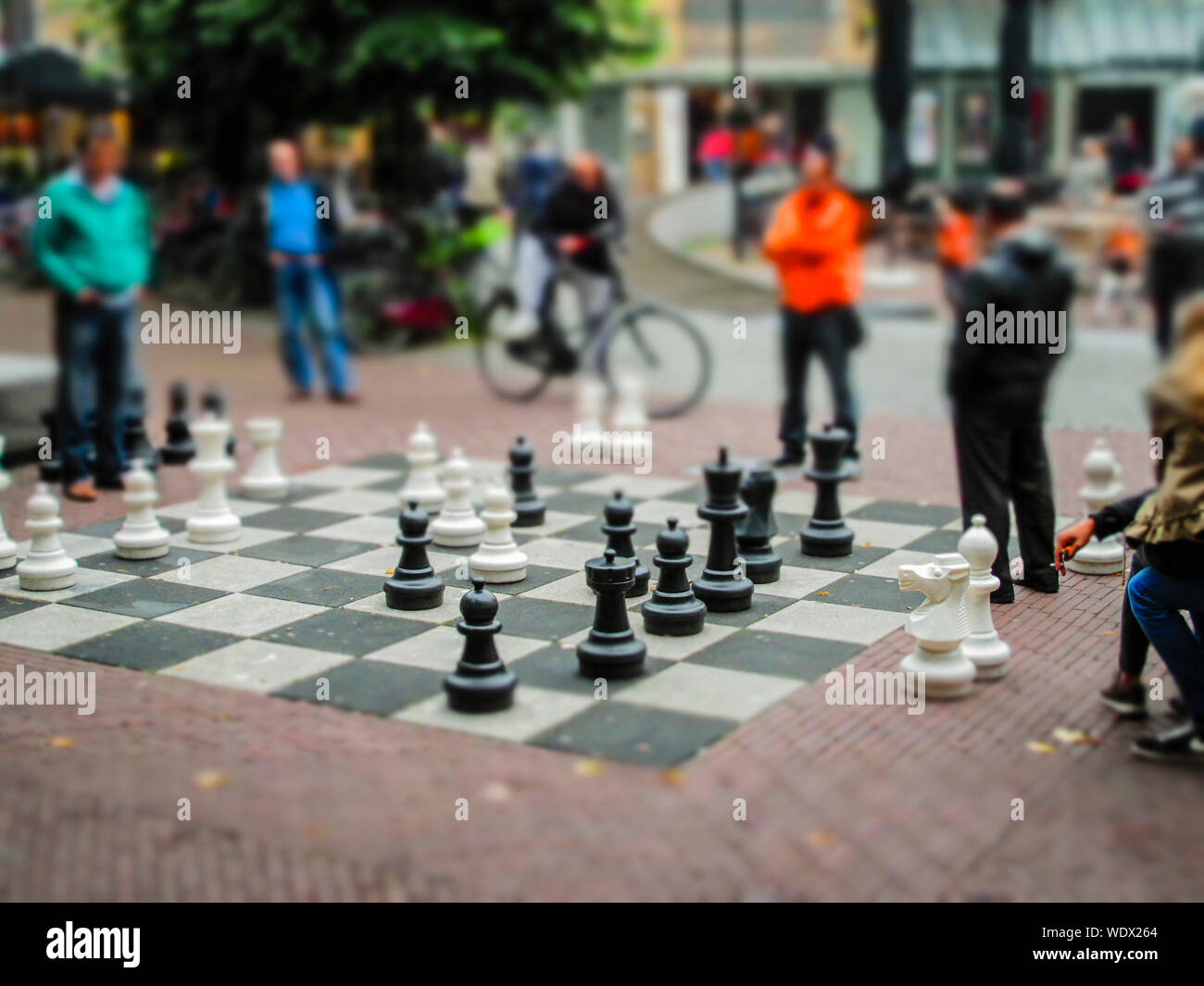 Street chess game hi-res stock photography and images - Alamy