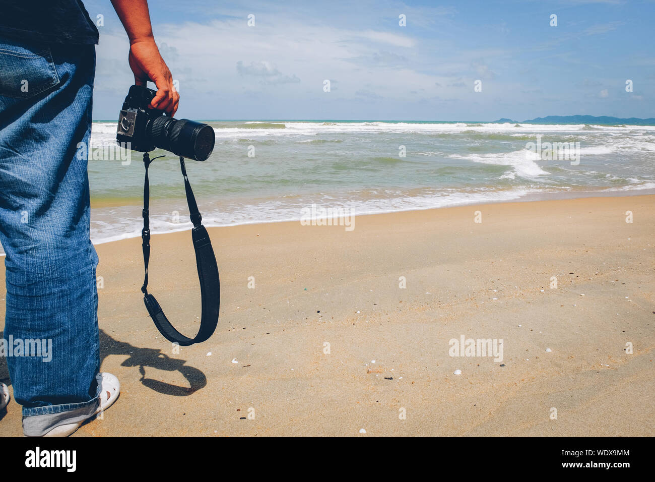 Camera beach hi-res stock photography and images - Alamy