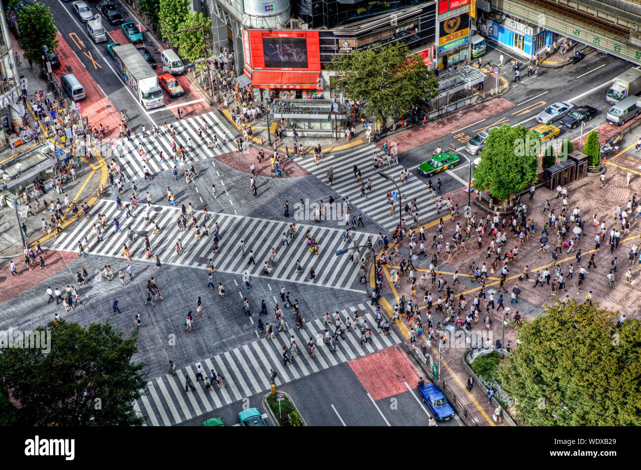 Aerial View Of Pedestrians Crossing Road Stock Photo - Alamy