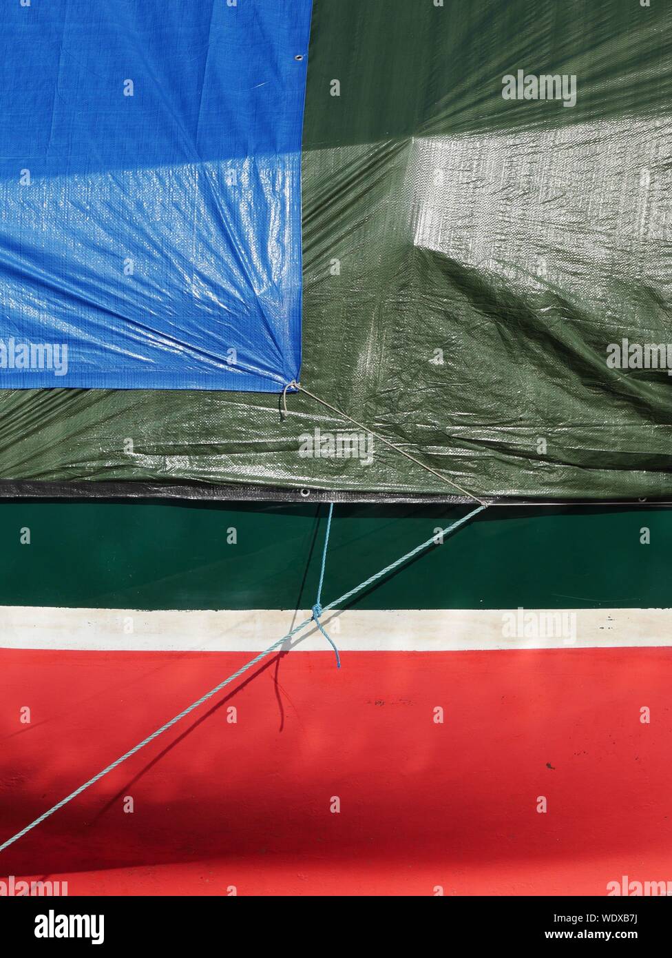 Tarpaulin Boat High Resolution Stock Photography and Images - Alamy