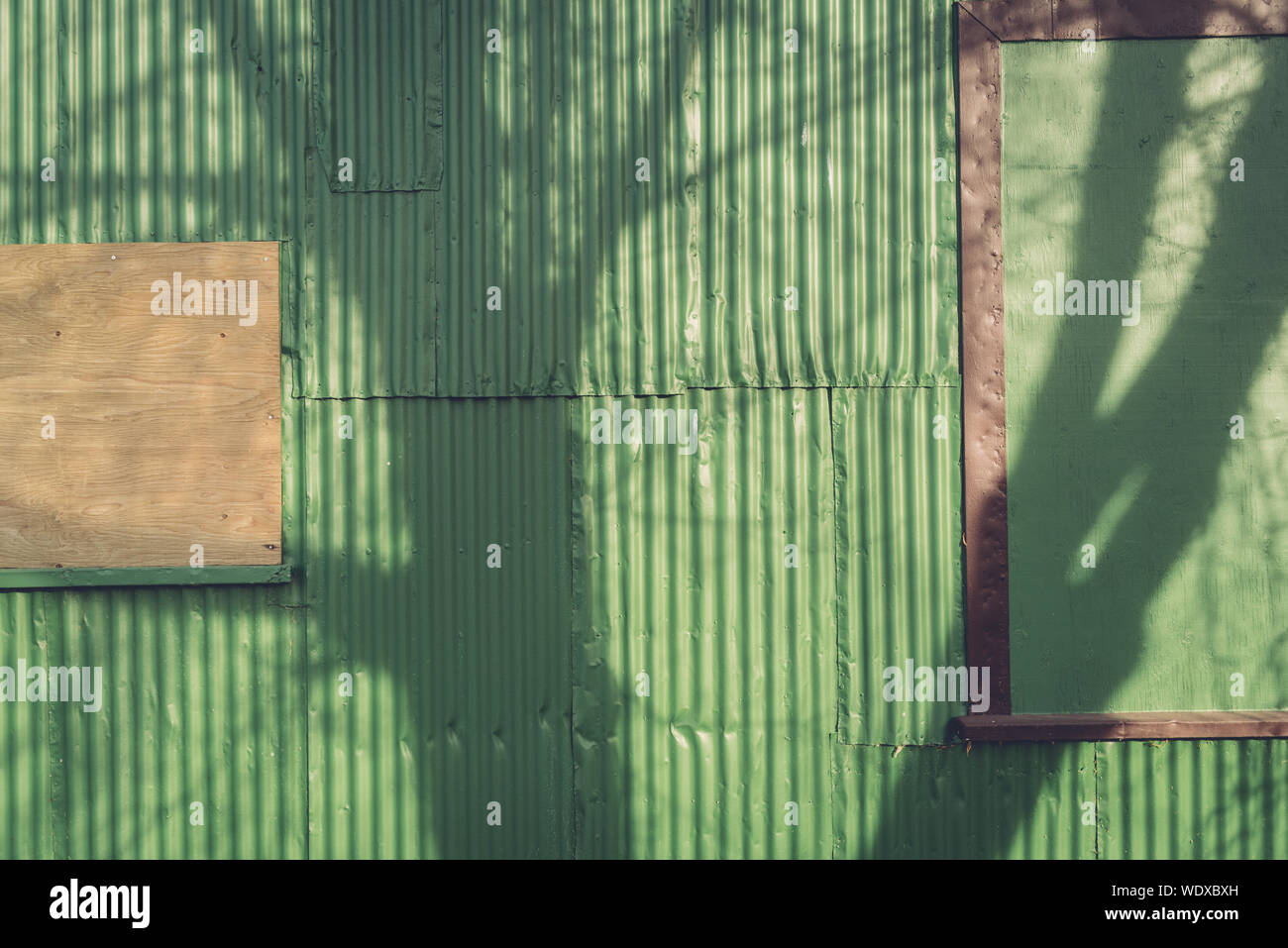 Metallic green frame hi-res stock photography and images - Alamy