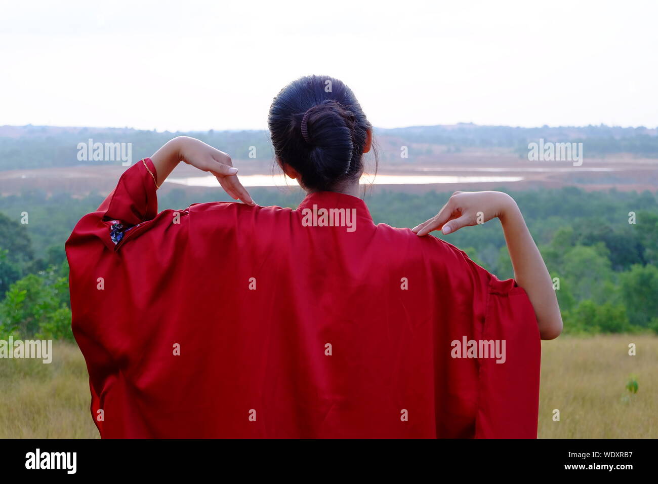 Shoulder in hand hi-res stock photography and images - Alamy