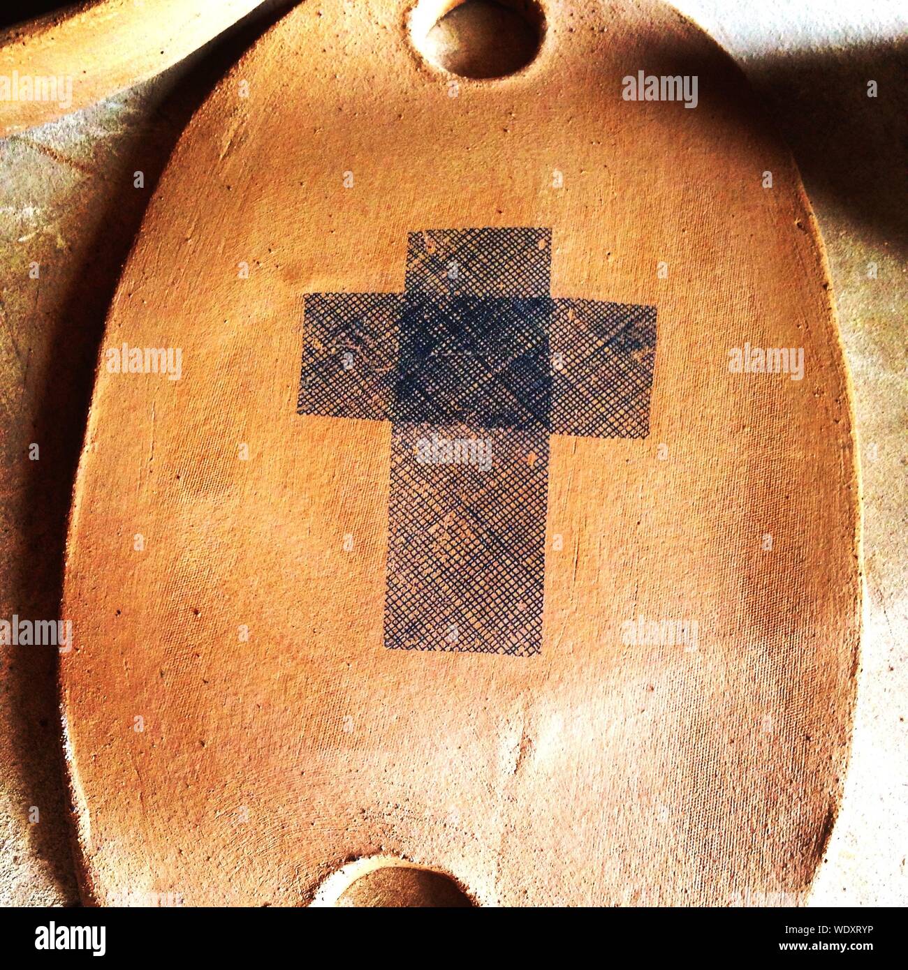 Cross counter hi-res stock photography and images - Alamy