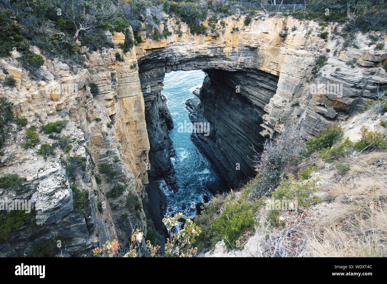 Lookout cave hi-res stock photography and images - Alamy