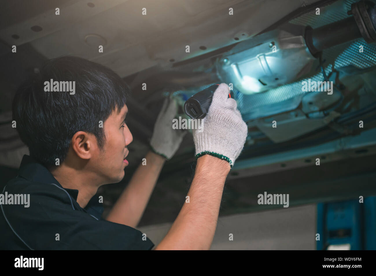 Under chassis hi-res stock photography and images - Alamy