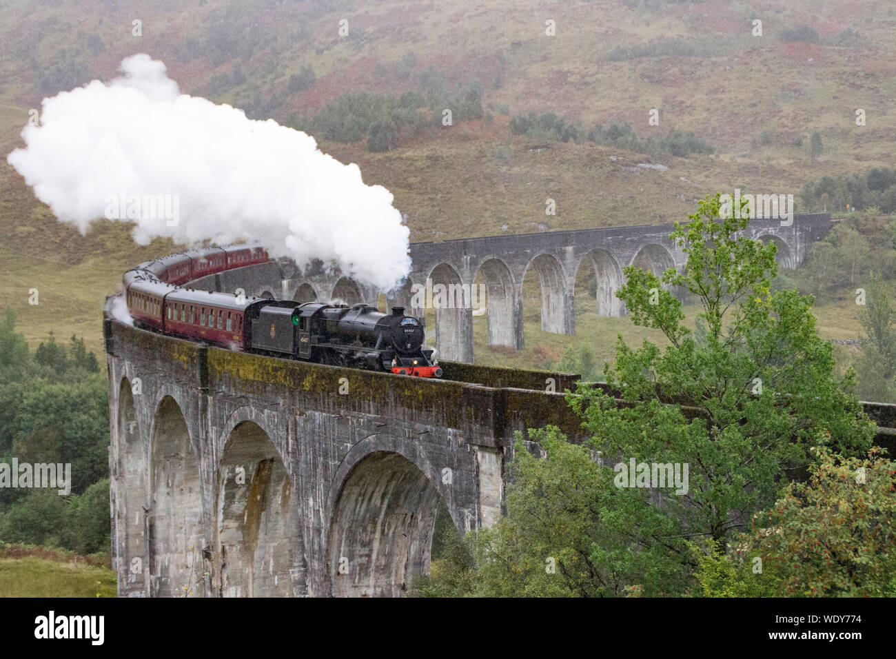 Train bridge hi-res stock photography and images - Alamy