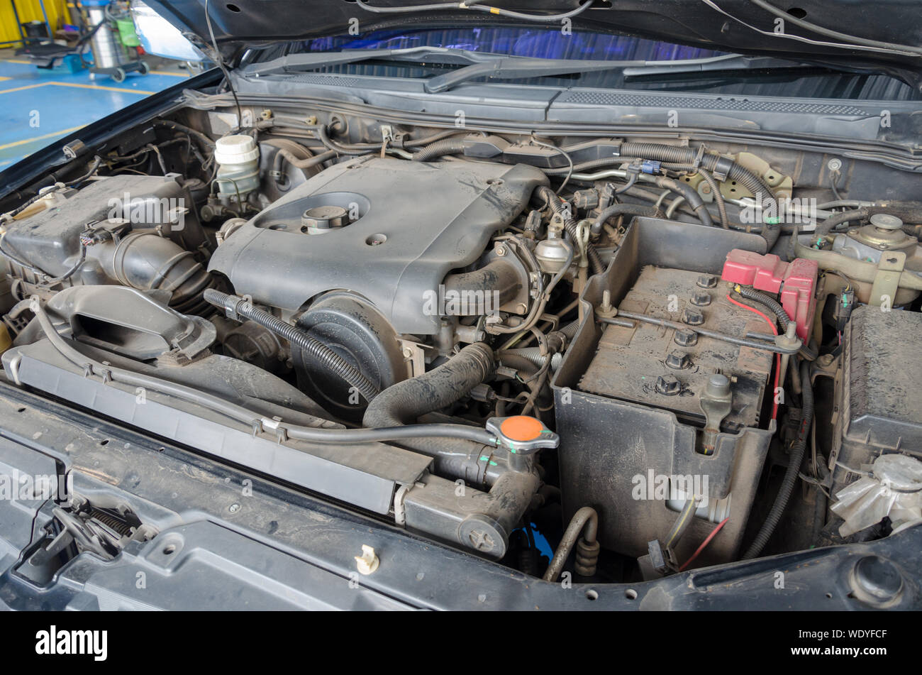 Old dirty car hi-res stock photography and images - Alamy