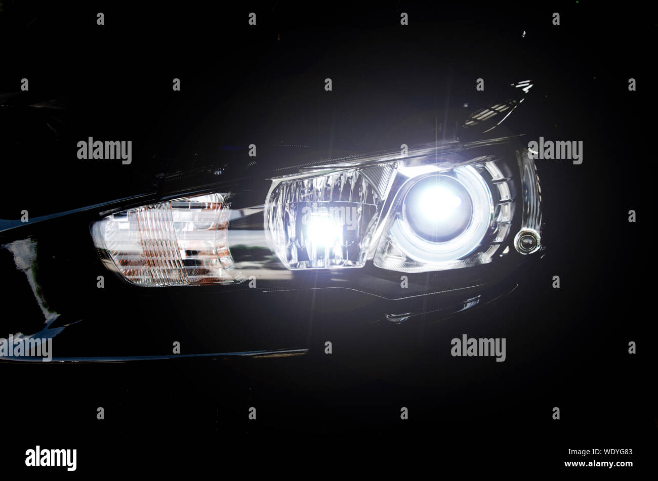 Details of modern car headlights.The system of the car headlights is ...