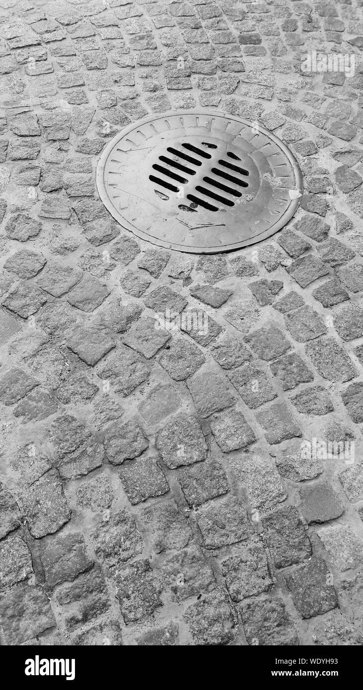 Manhole Black and White Stock Photos & Images - Alamy