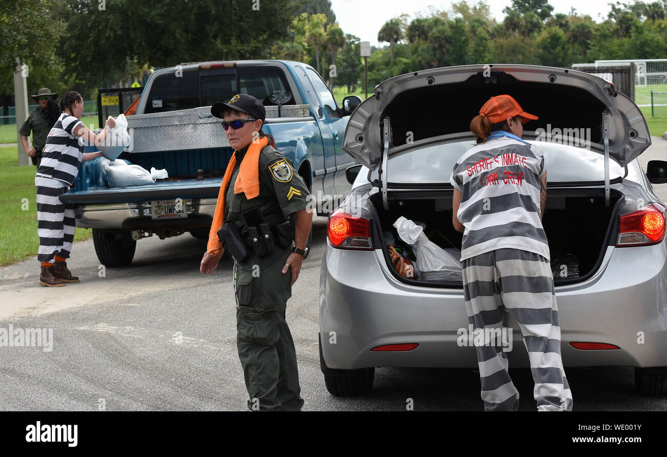 Jail work crew hi-res stock photography and images - Alamy