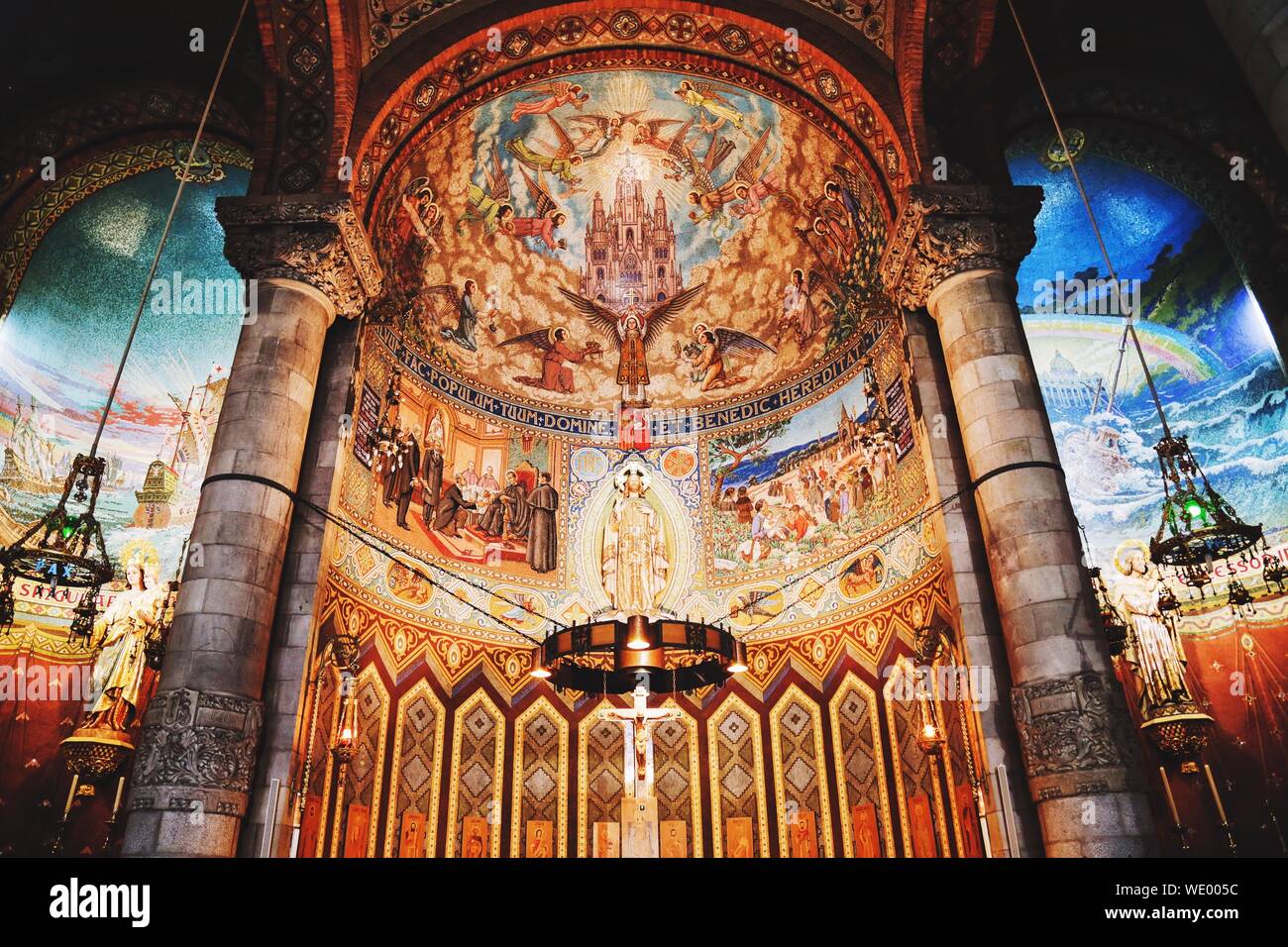 Church ceiling mural hi-res stock photography and images - Alamy