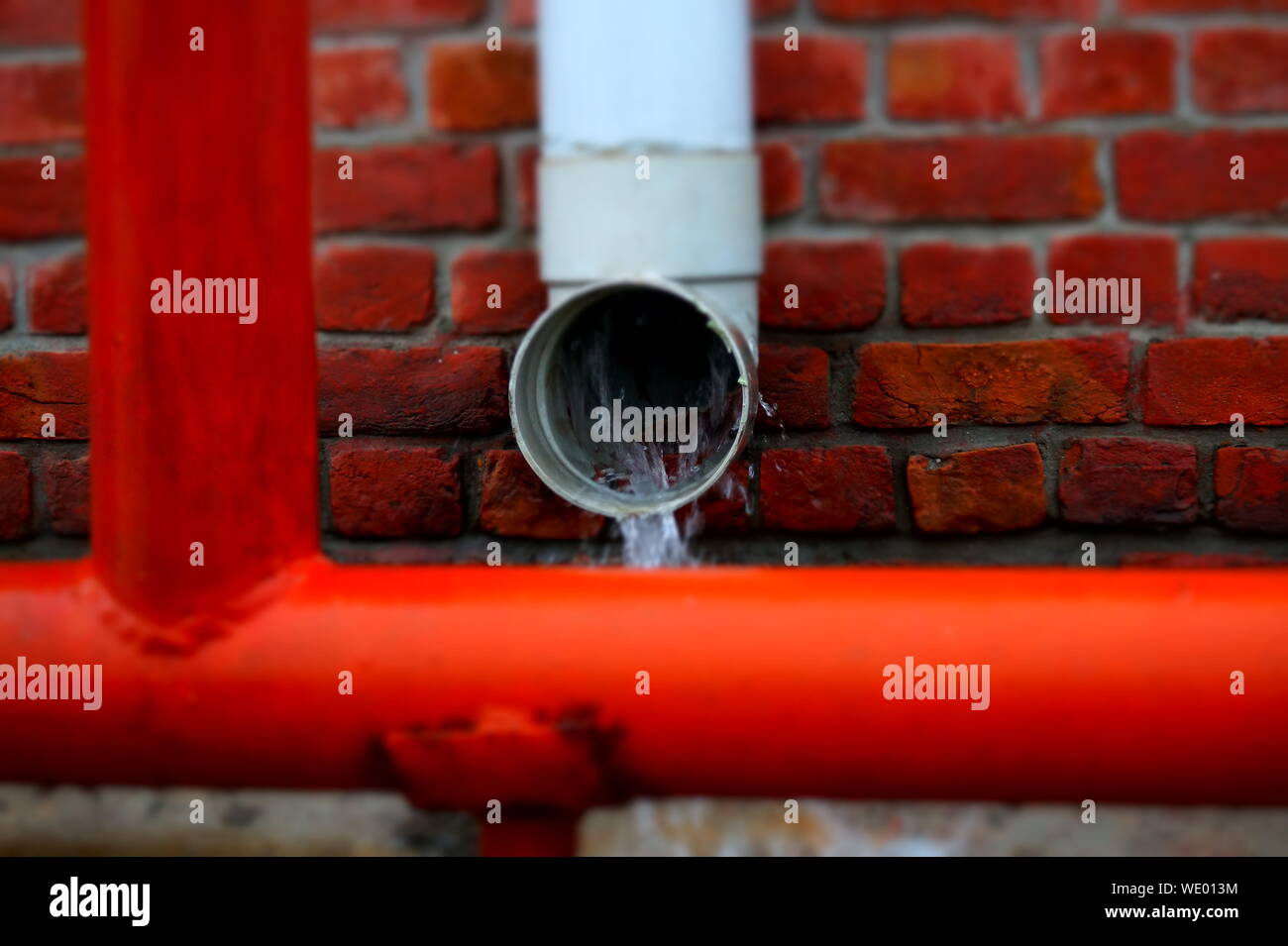 Brick water feature hi-res stock photography and images - Alamy