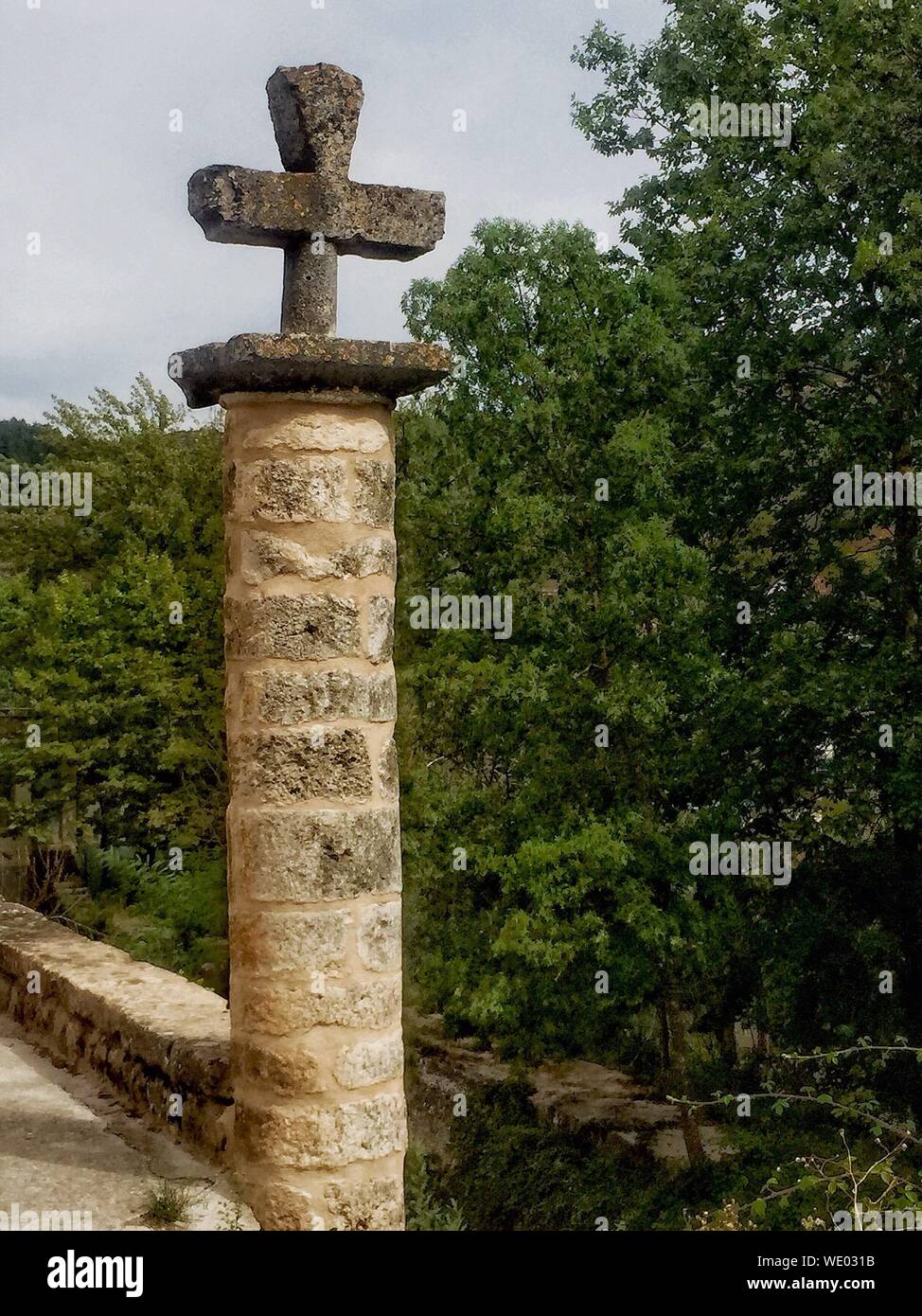 Column cross hi-res stock photography and images - Alamy