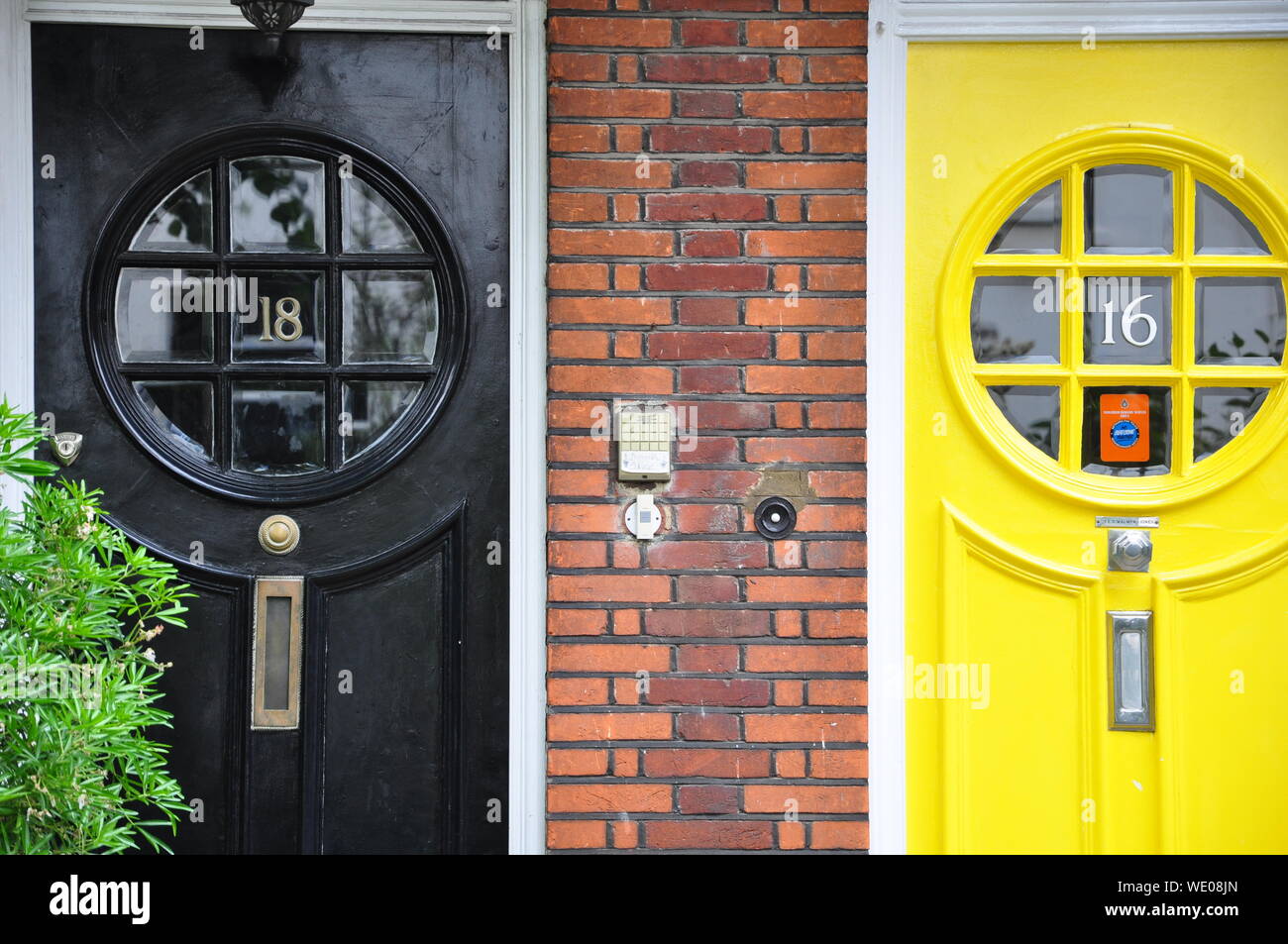 Two houses exterior hi-res stock photography and images - Alamy