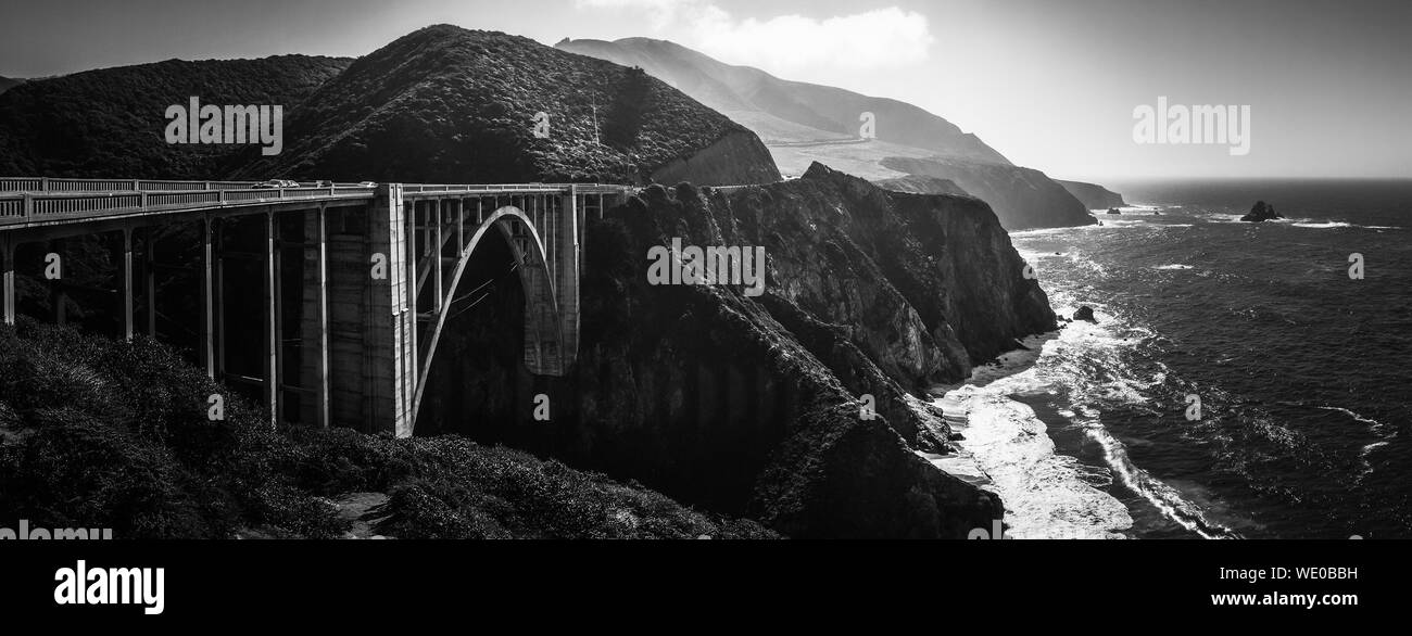 Bridge cliff hi-res stock photography and images - Alamy