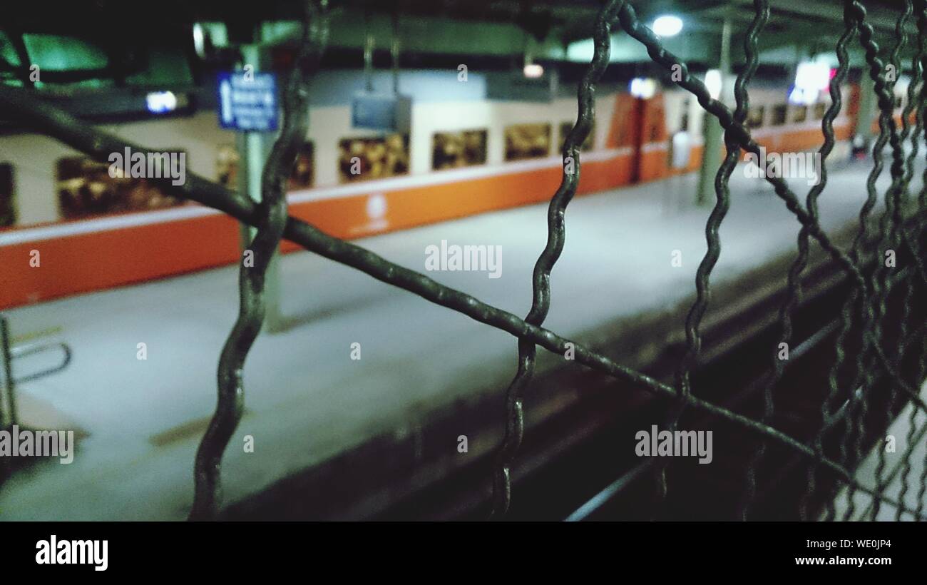 Platform fence hi-res stock photography and images - Alamy