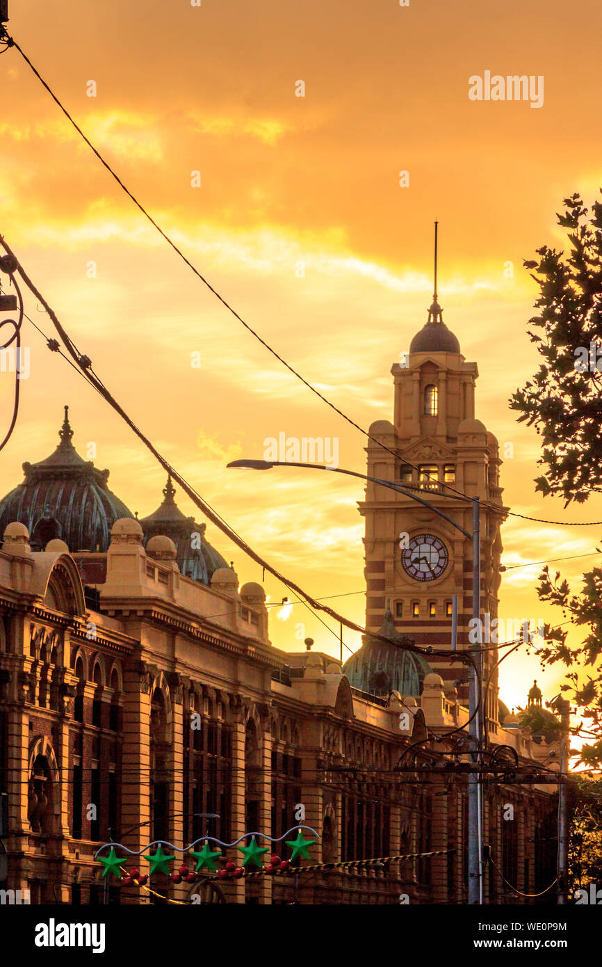 Flinders street rail station hi-res stock photography and images - Alamy