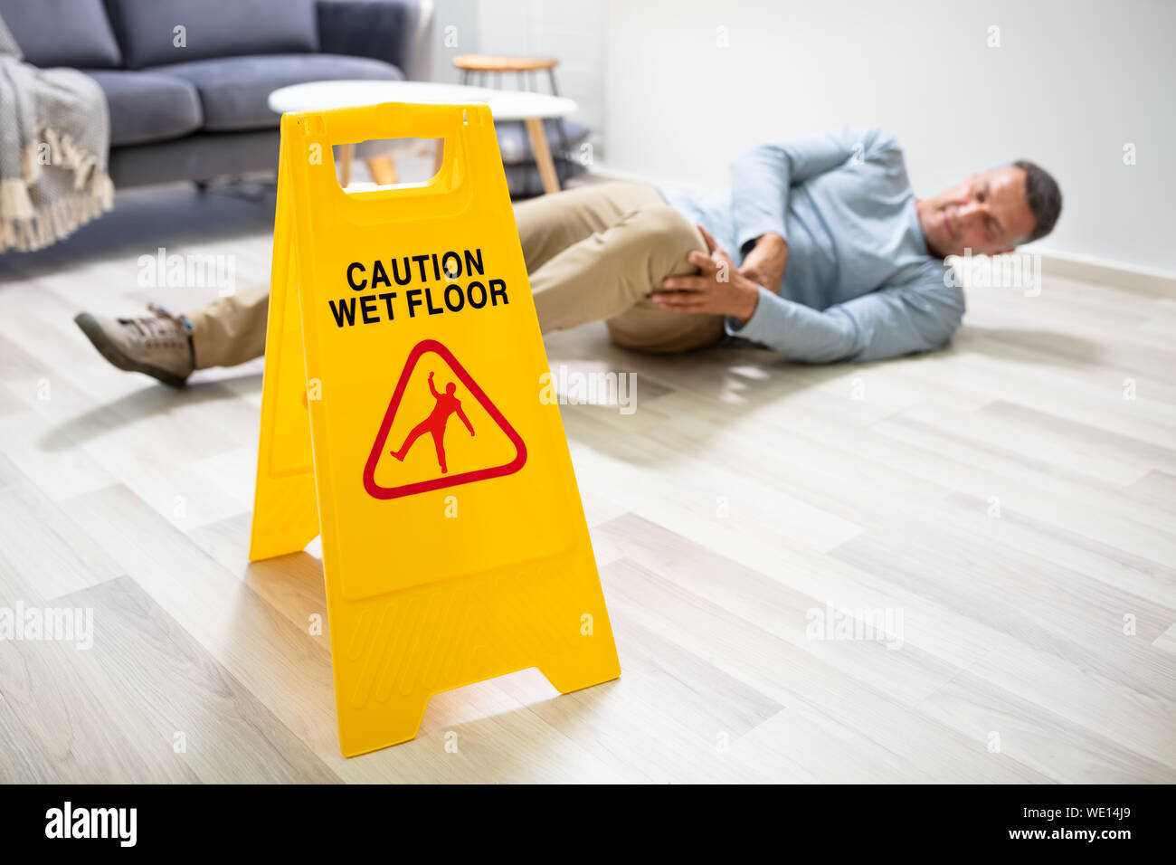 Senior man accident falling on hi-res stock photography and images - Alamy