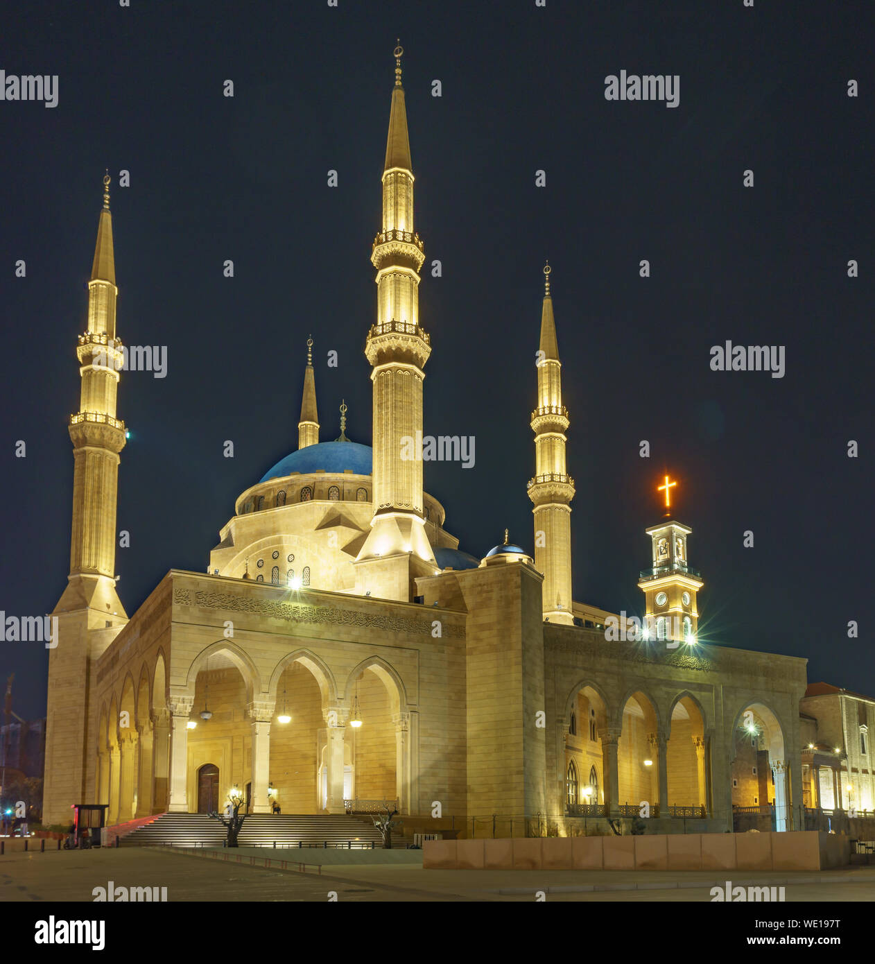 Downtown beirut night hi-res stock photography and images - Alamy