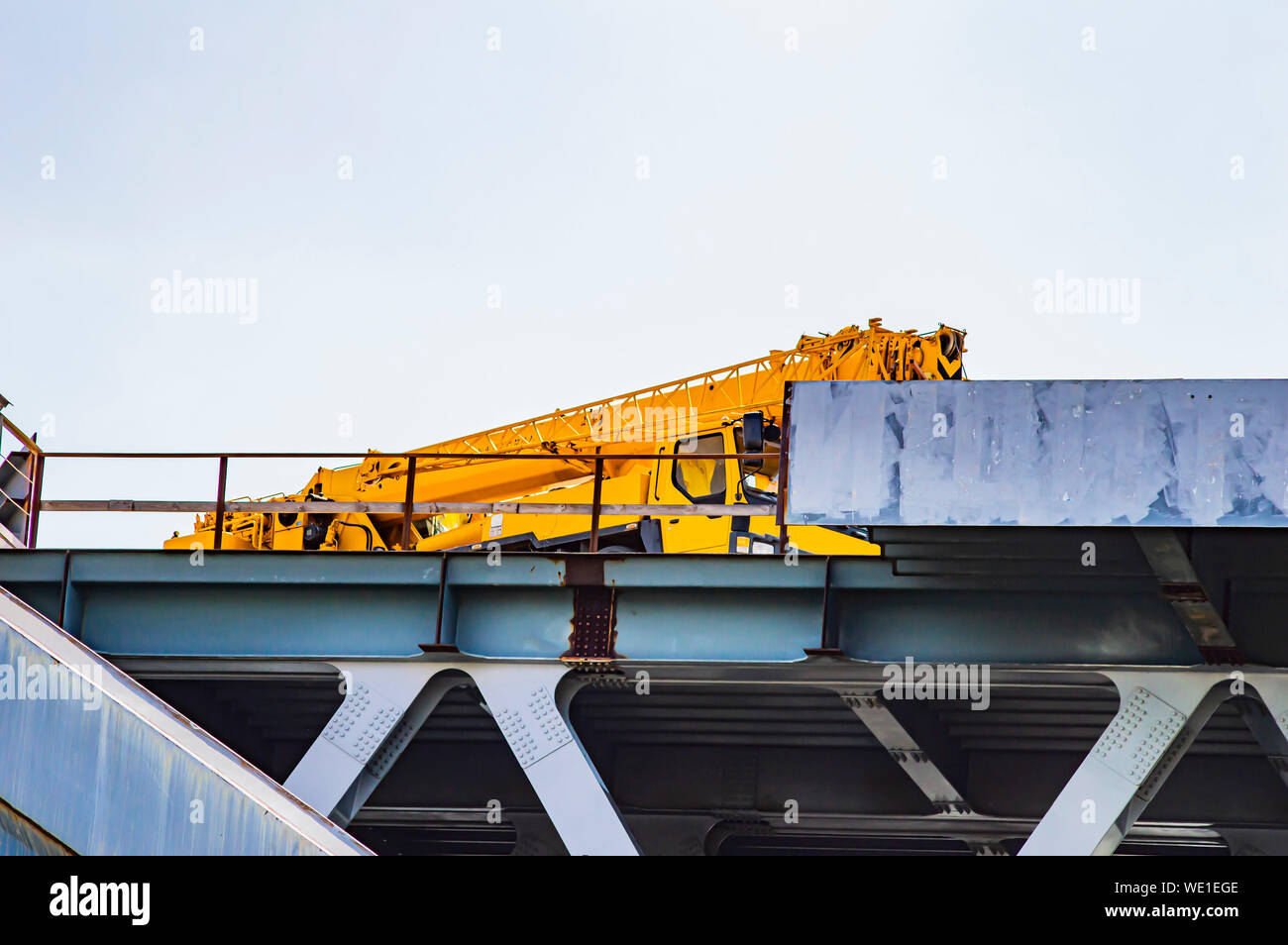 Assembly cranes for the construction of the bridge. Construction ...