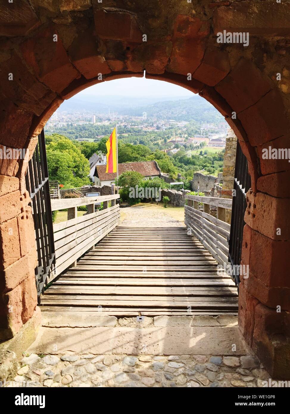 Steps archway hi-res stock photography and images - Alamy