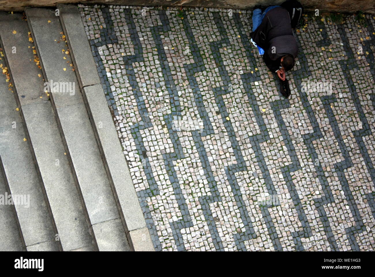 Man begging on street hi-res stock photography and images - Alamy