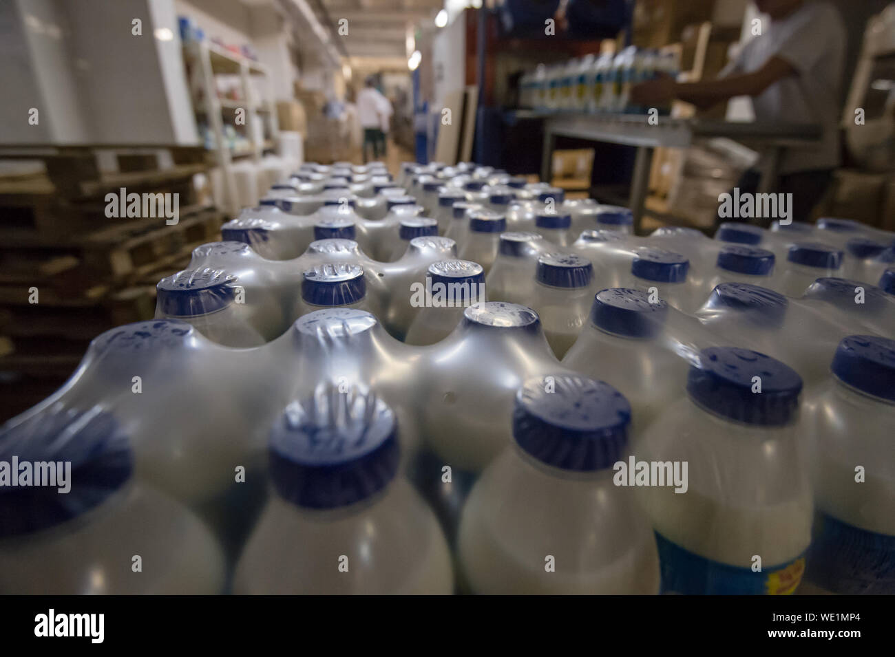 Packaged water hi-res stock photography and images - Alamy