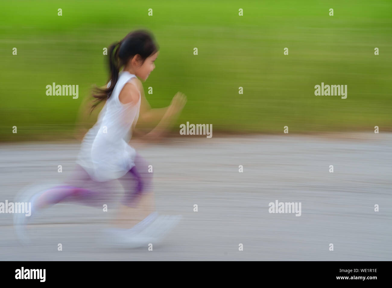 Running pathway hi-res stock photography and images - Alamy