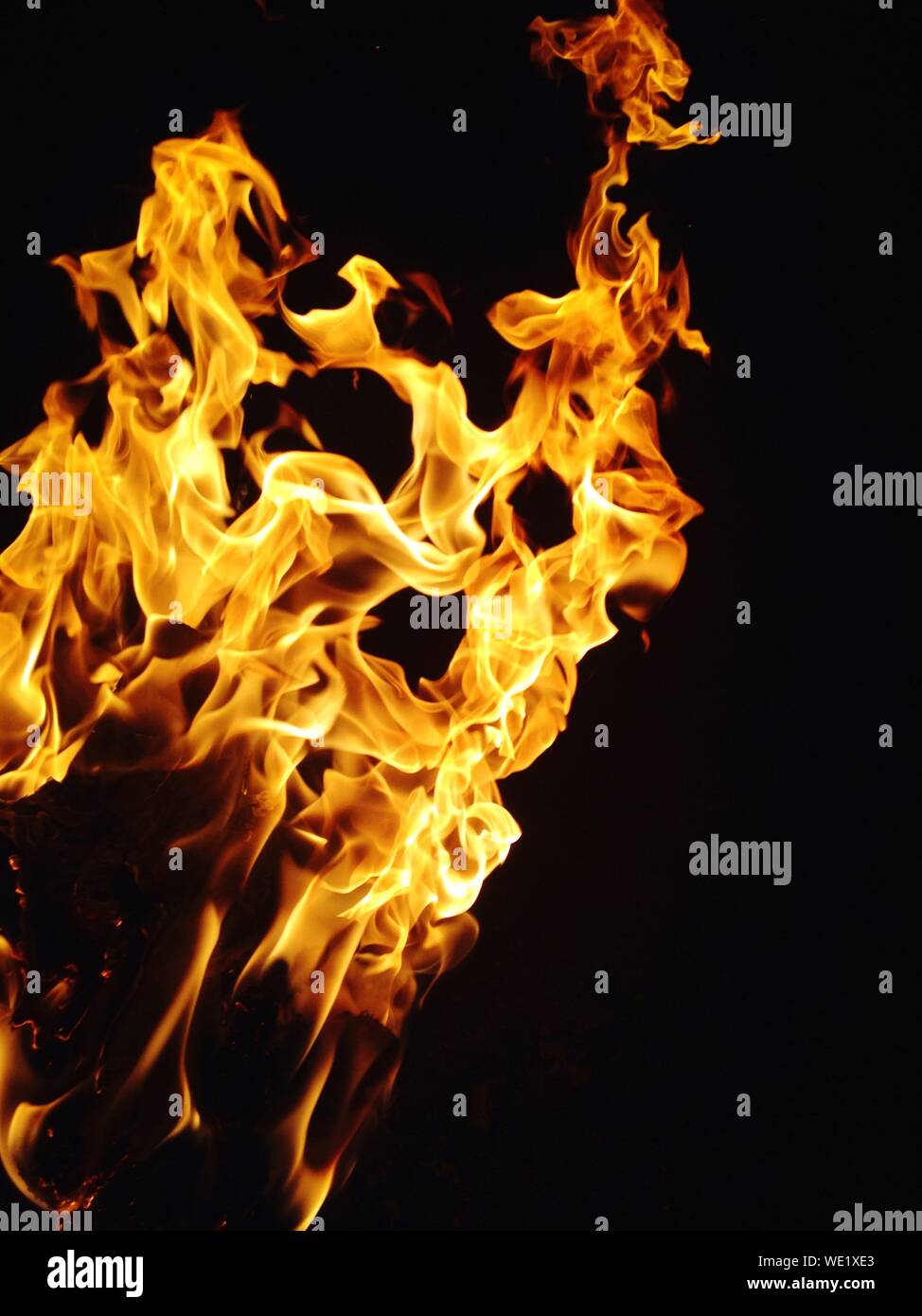 Yellow flames hi-res stock photography and images - Alamy