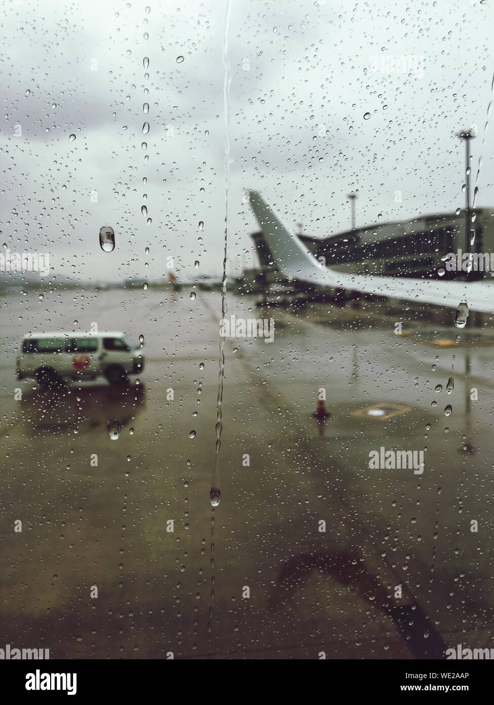 Wing car hi-res stock photography and images - Alamy