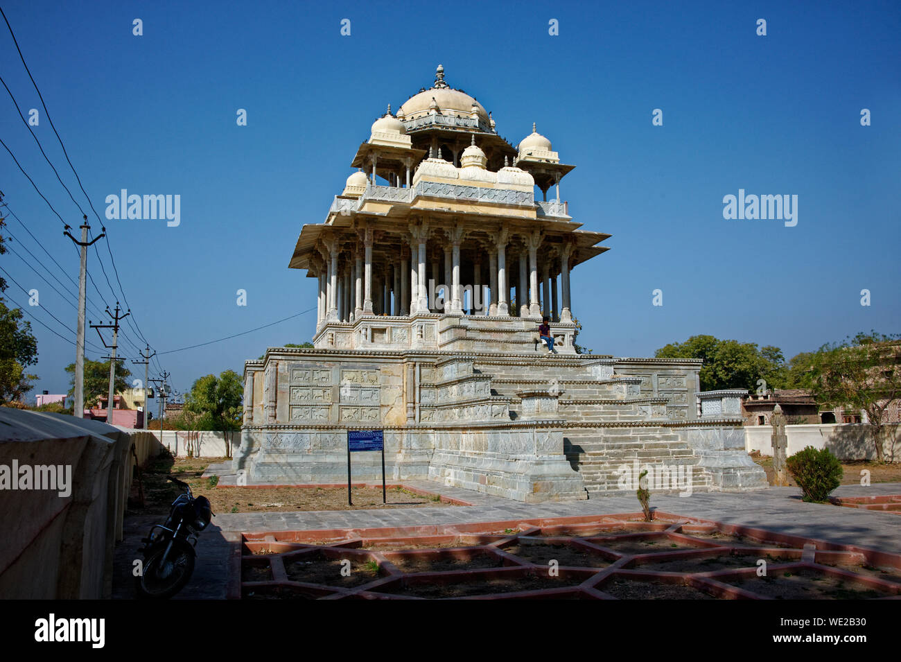 Pillared structure hi-res stock photography and images - Alamy