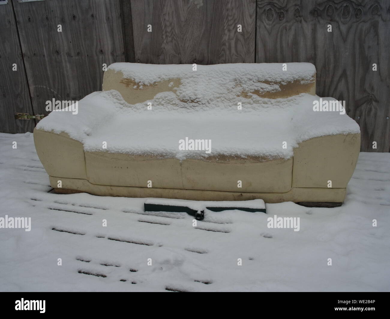 Sofa covered in snow hi-res stock photography and images - Alamy