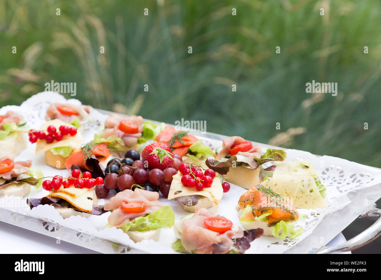 Welcome buffet hi-res stock photography and images - Alamy