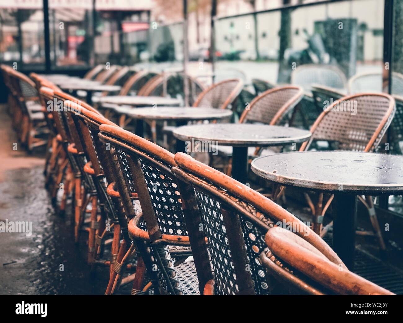 Empty tables chairs in restaurant chair hi-res stock photography and ...
