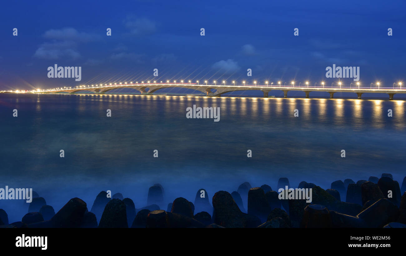 Maldives china bridge hi-res stock photography and images - Alamy