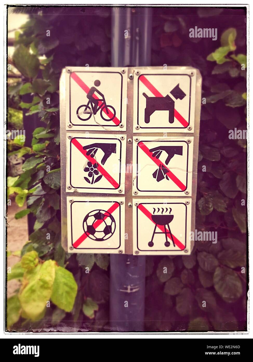 Prohibition sign hi-res stock photography and images - Alamy