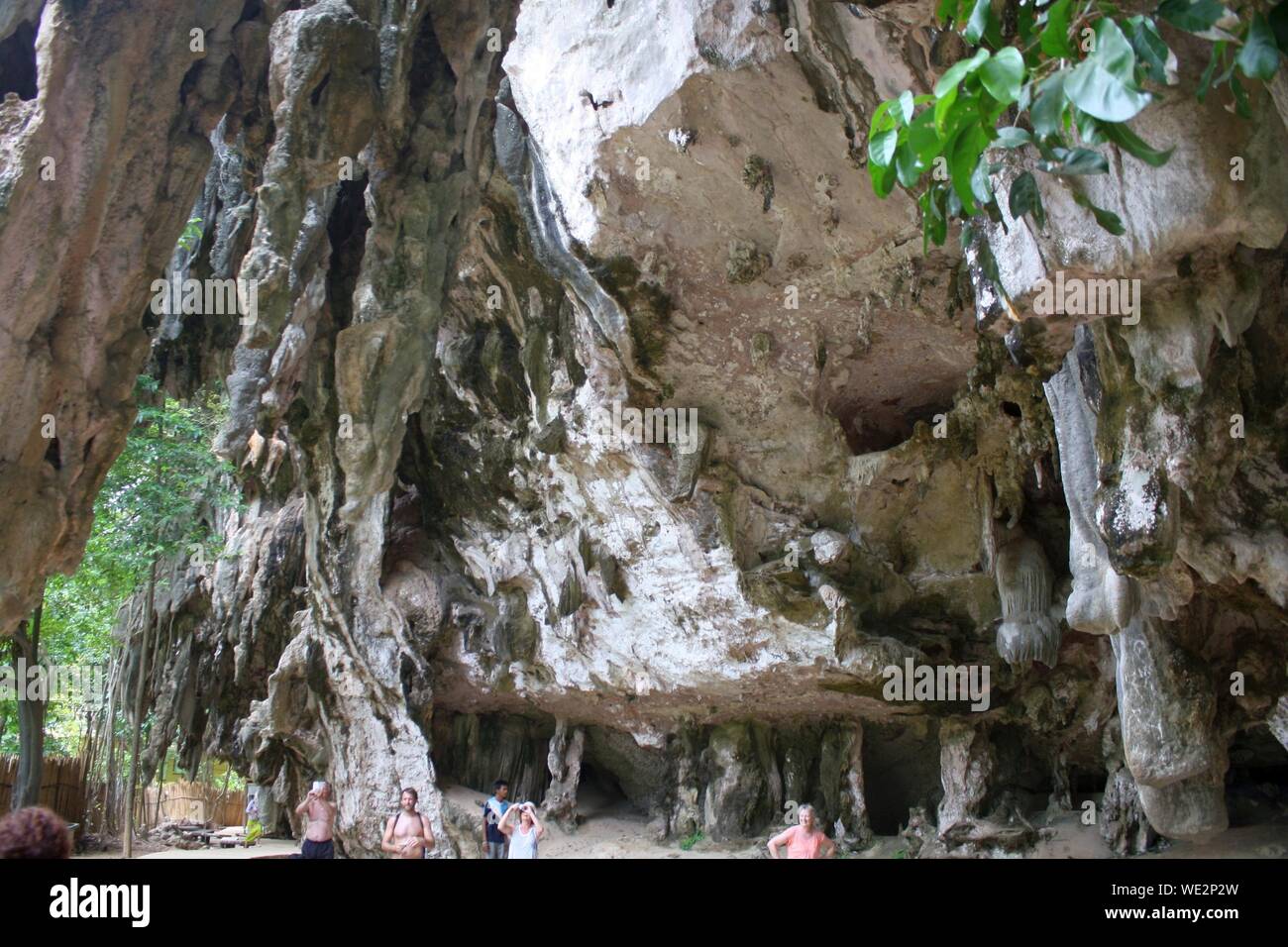 Cave outside of cave hi-res stock photography and images - Alamy
