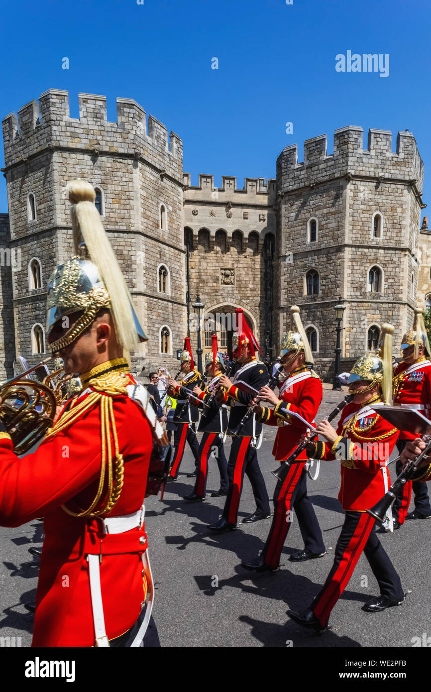 England, Berkshire, Windsor, Windsor Castle, Changing The Guard ...