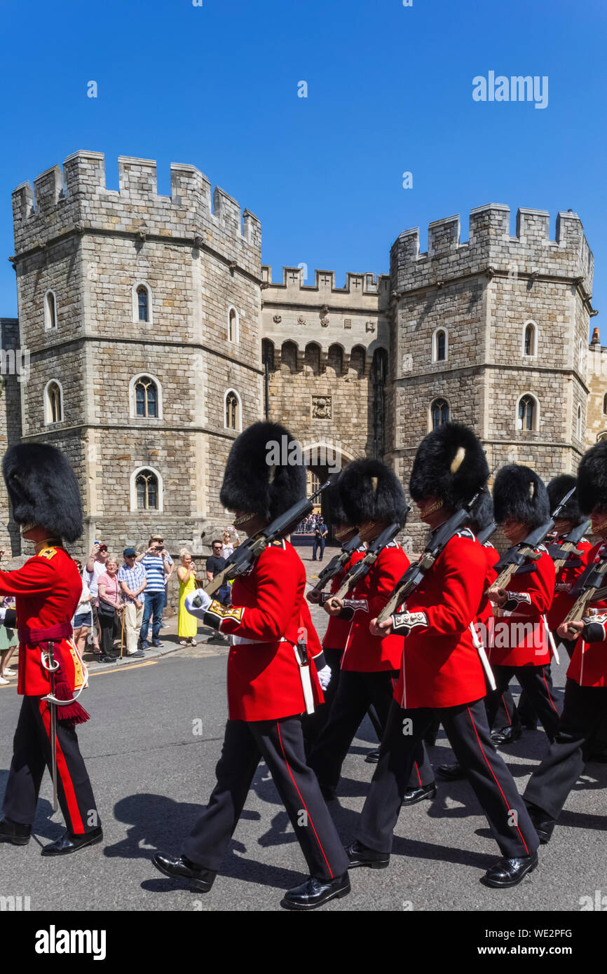 England, Berkshire, Windsor, Windsor Castle, Changing The Guard ...