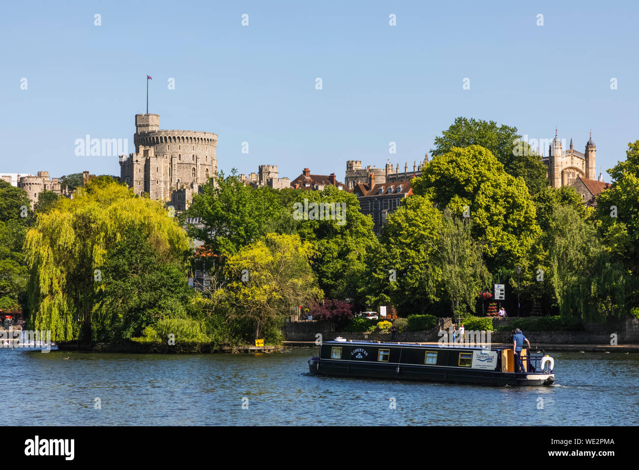 Windsor river narrowboat hi-res stock photography and images - Alamy
