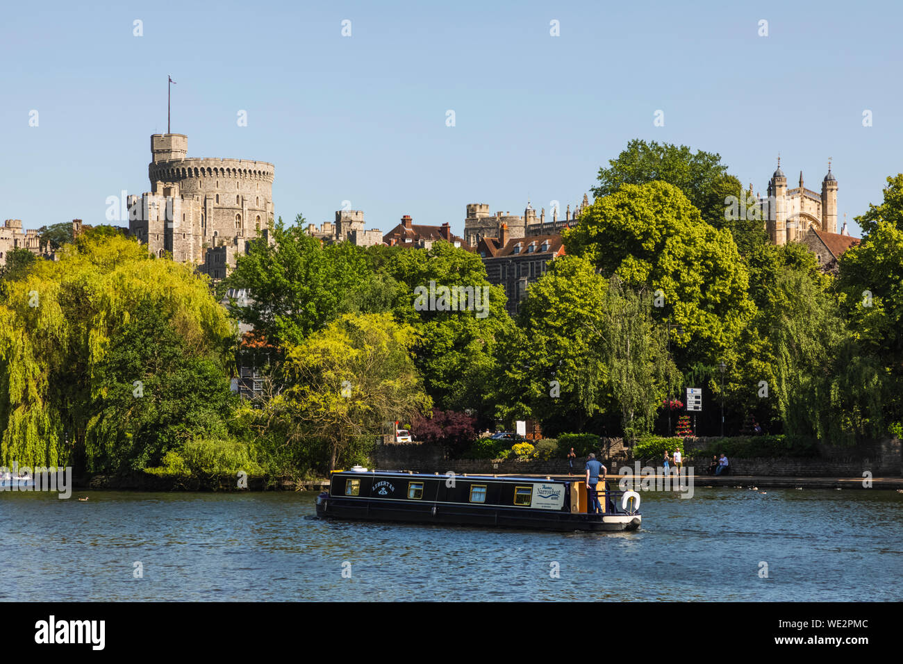 Windsor river narrowboat hi-res stock photography and images - Alamy