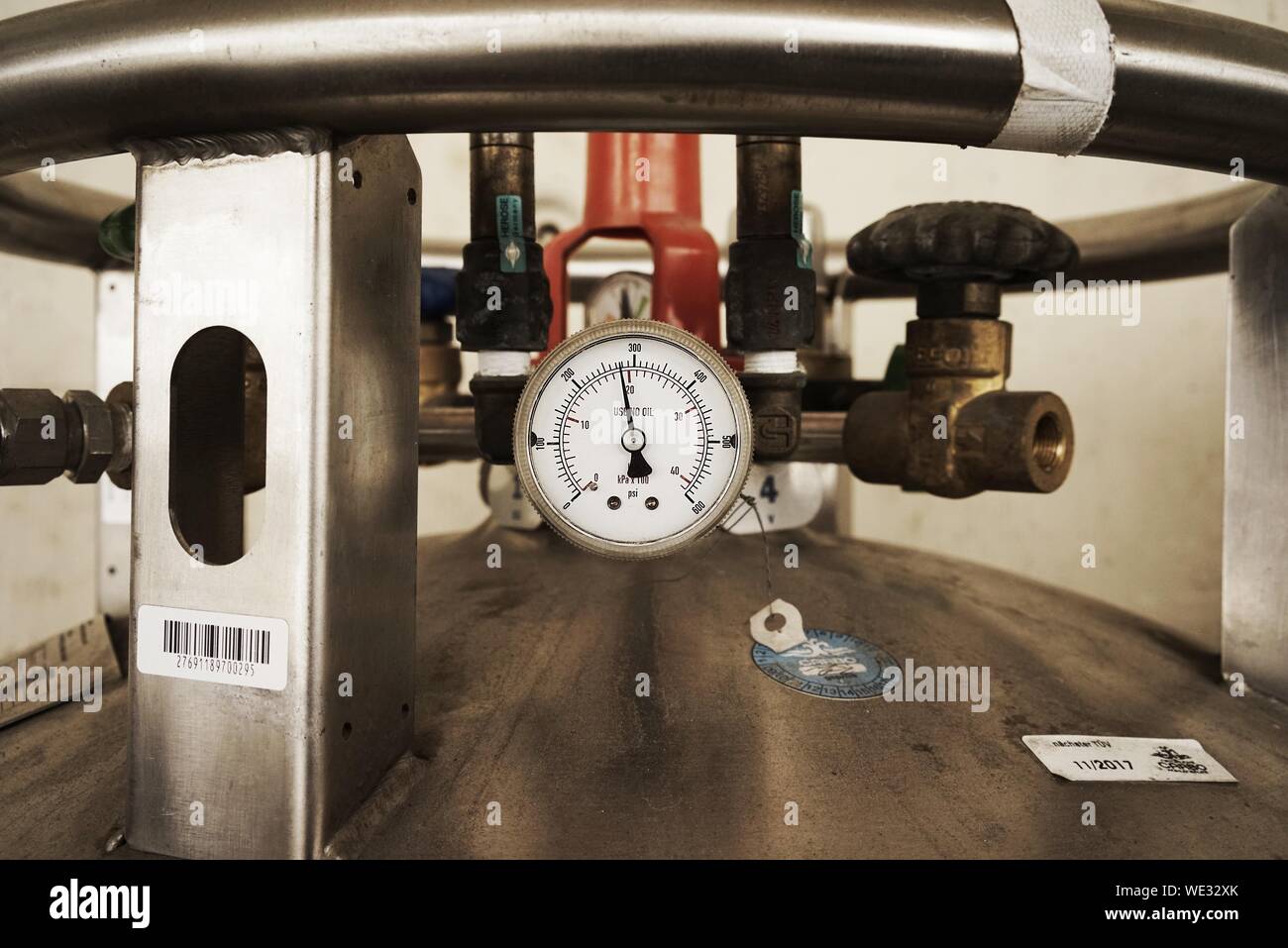 Tank gauge hi-res stock photography and images - Alamy